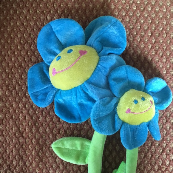 Circus Circus | Toys | Plush Bendable Flowers | Poshmark